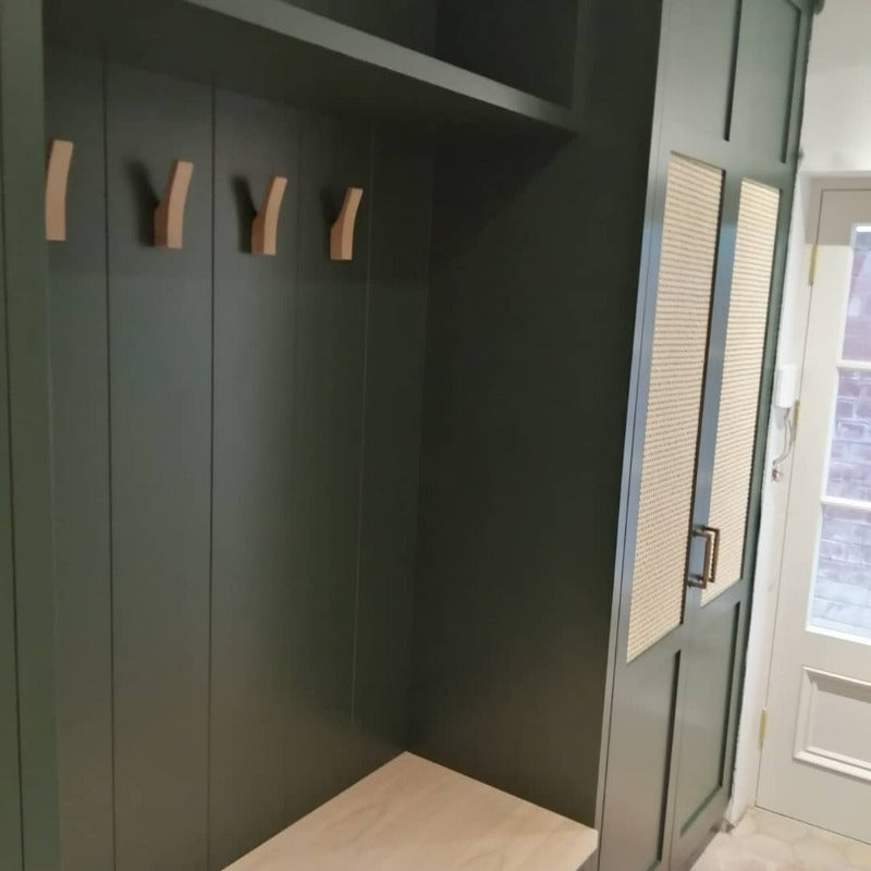 Stable Green - Paint And Paper Library Paint Colour No. 554 – Paint Online